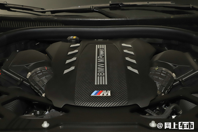 最强性能SUV！宝马XM实车曝光 配竖置四出排气_易车