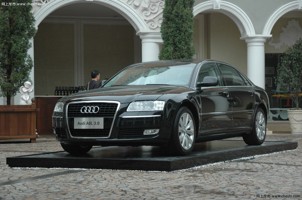 奥迪08年老款a8,奥迪a8老款,老款奥迪100_大山谷图库